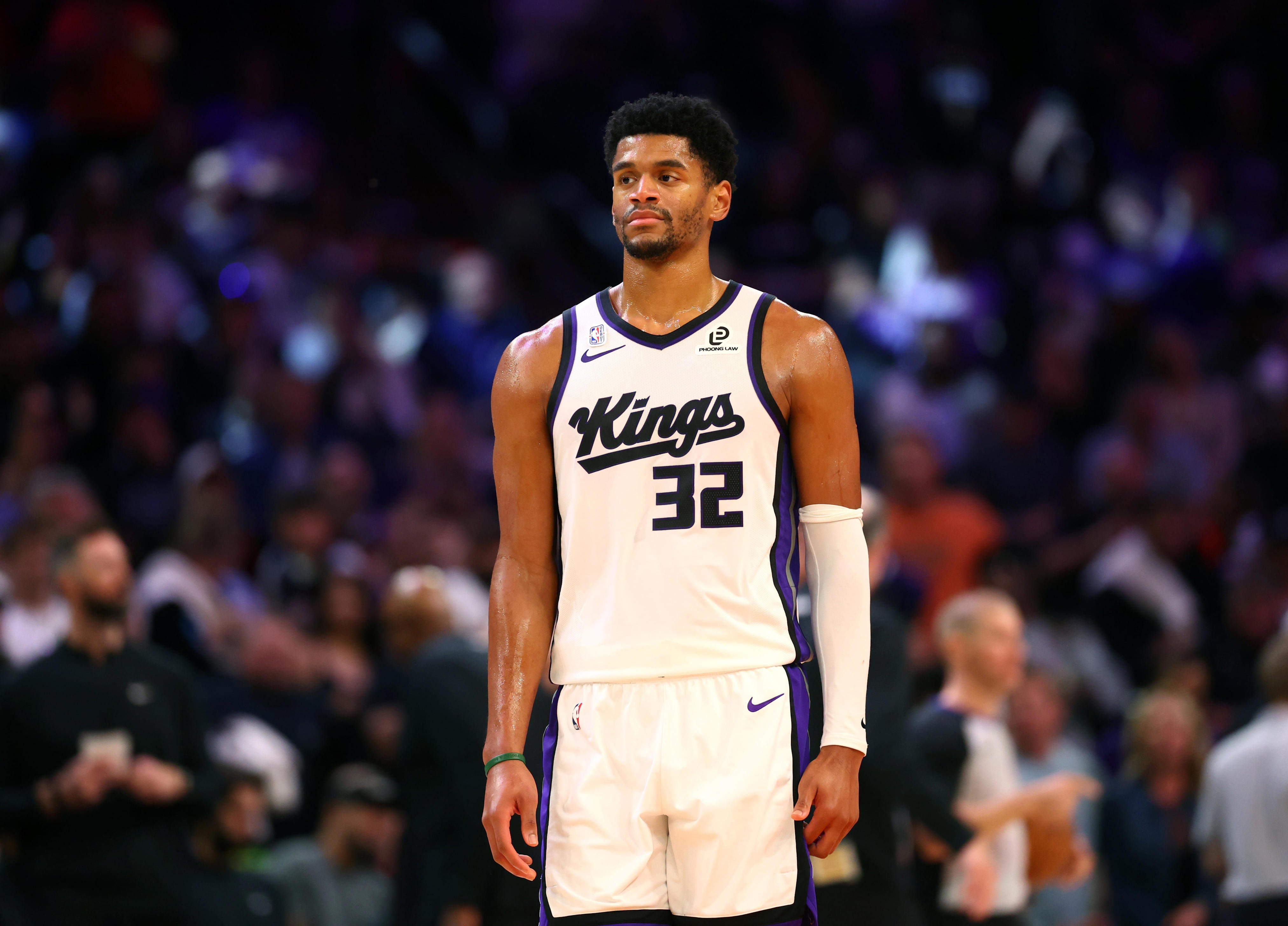 Former Auburn center Dylan Cardwell scores two points in NBA debut