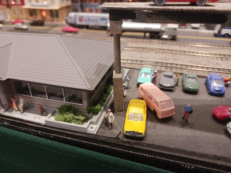 It’s a small world after all: Local model train hobbyists show off ...