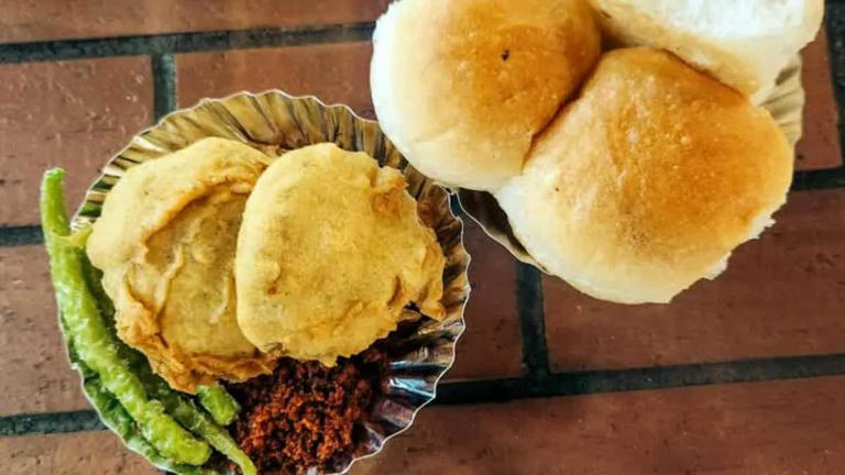 World Sandwich Day: Is Vada Pav Really A Sandwich?