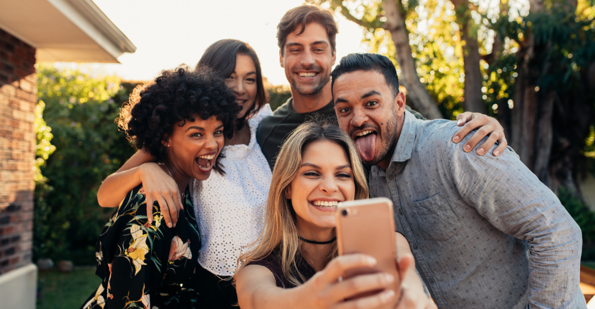 14 Signs You’re the “Therapist Friend” in Your Group
