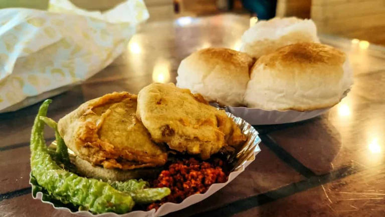 World Sandwich Day: Is Vada Pav Really A Sandwich?