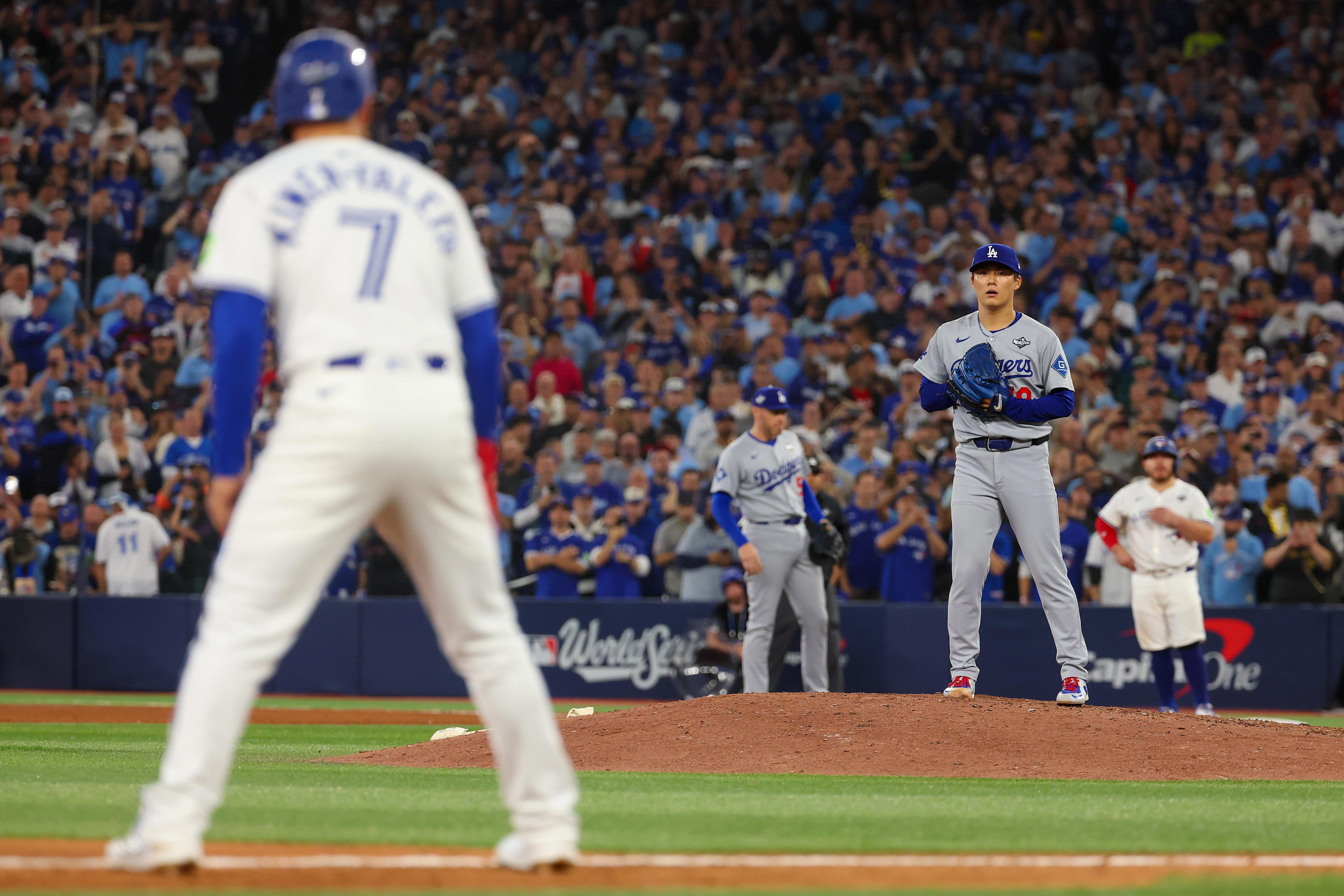 Did Isiah Kiner-Falefa's lead cost Blue Jays in Game 7?