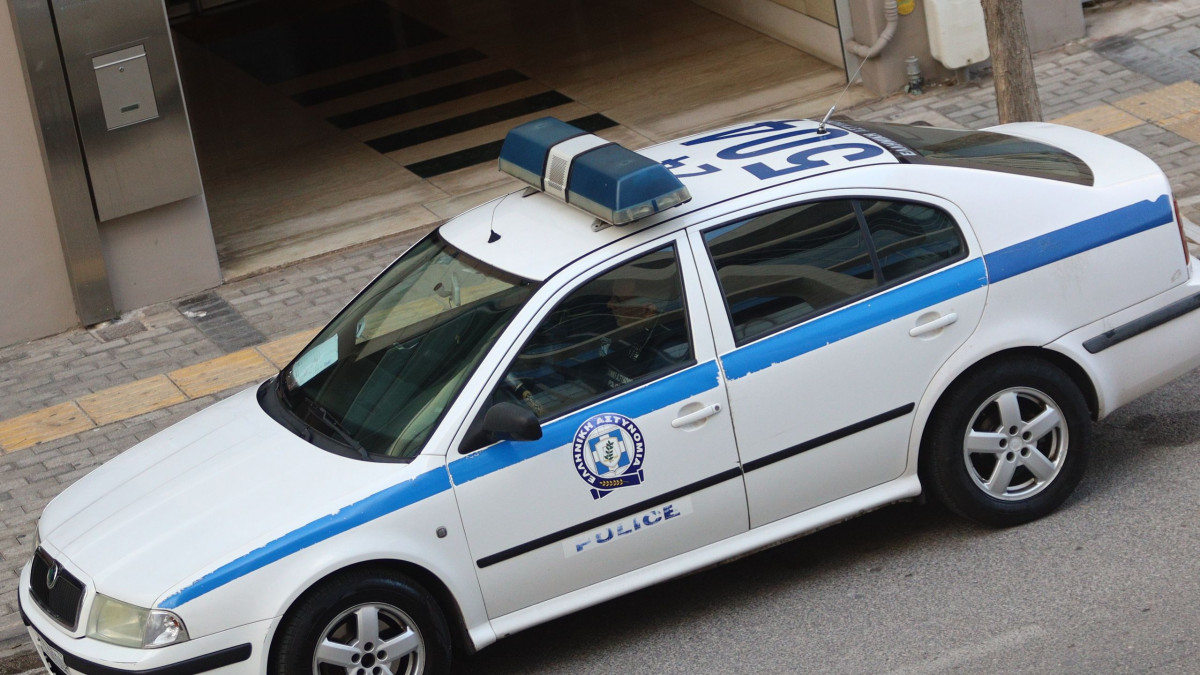 Μαχαίρωσαν 16χρονο στο Άλσος Συγγρού για να τον ληστέψουν - Νοσηλεύεται ...