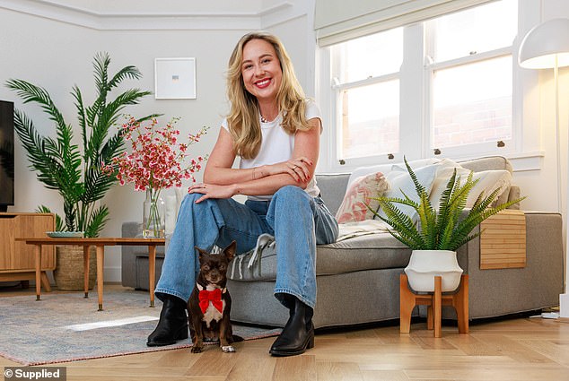 The real reason young Aussies are ditching the 9 to 5 grind in an office