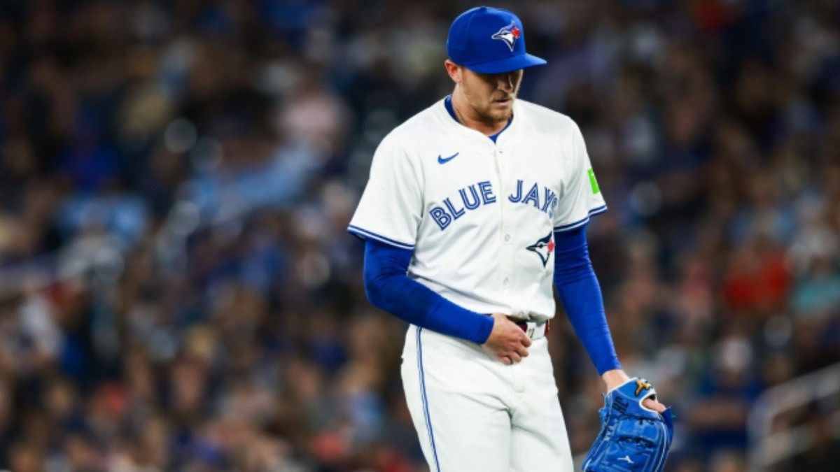 MLB: Jeff Hoffman Devastated After Allowing Home Run That Cost Them the ...