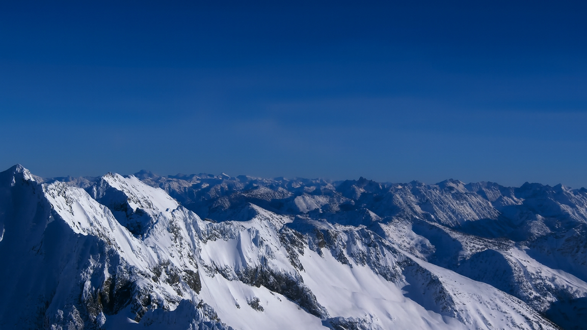 Frozen Peaks in Silence - Cinematic Mountains