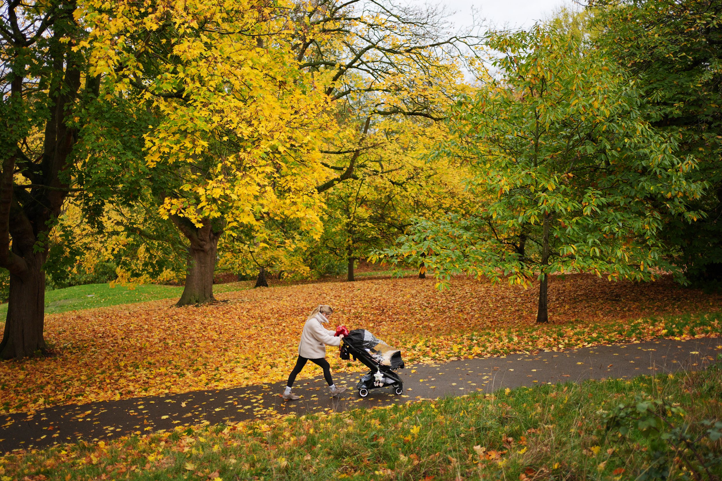 Temperatures may hit 17°C this week after heavy and high winds batter UK