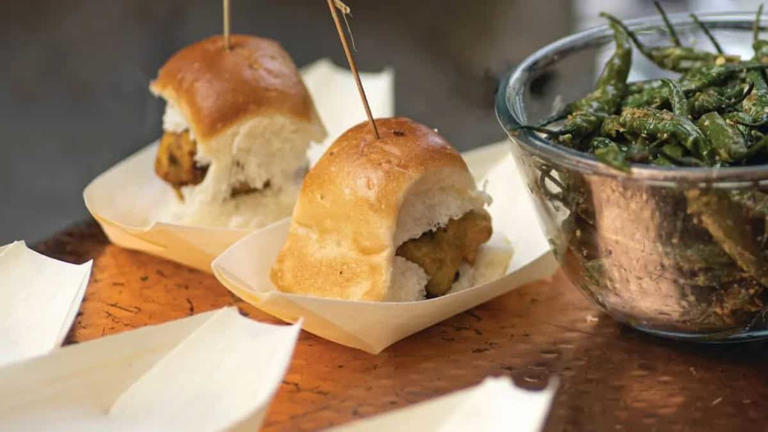 World Sandwich Day: Is Vada Pav Really A Sandwich?