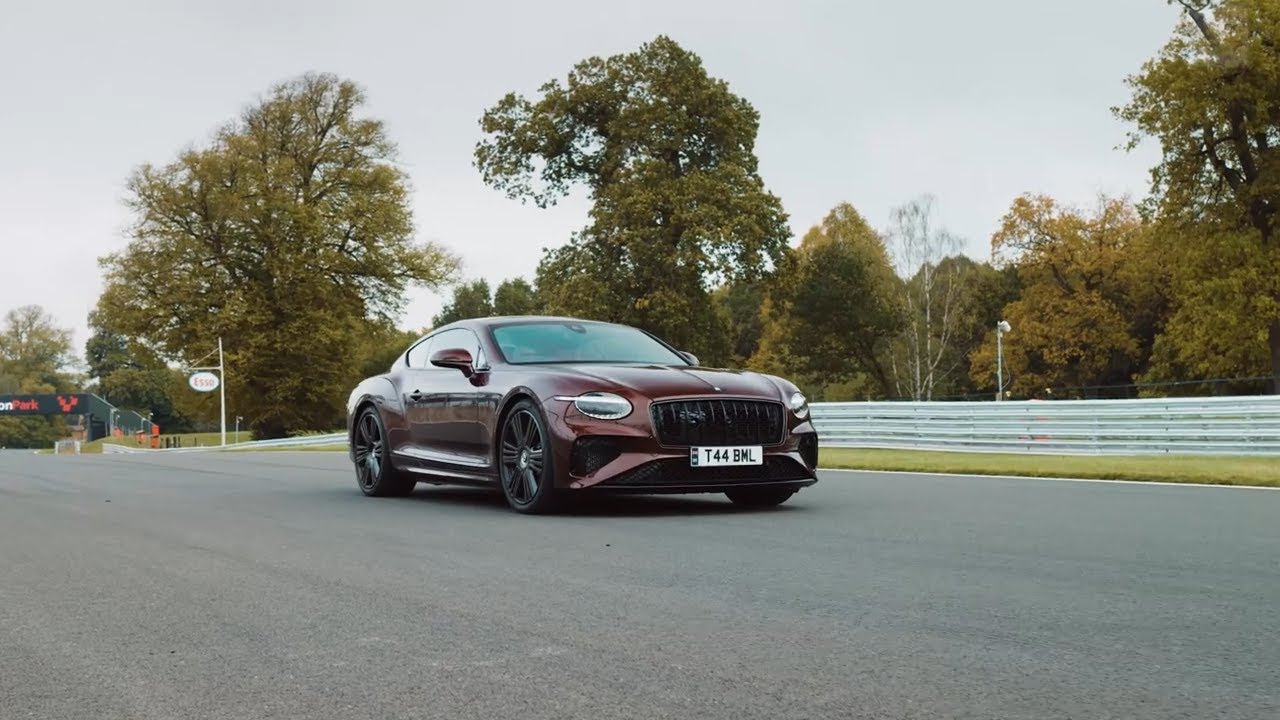 2026 Bentley Continental GT in Dunkelrot Metallic – Luxus trifft ...