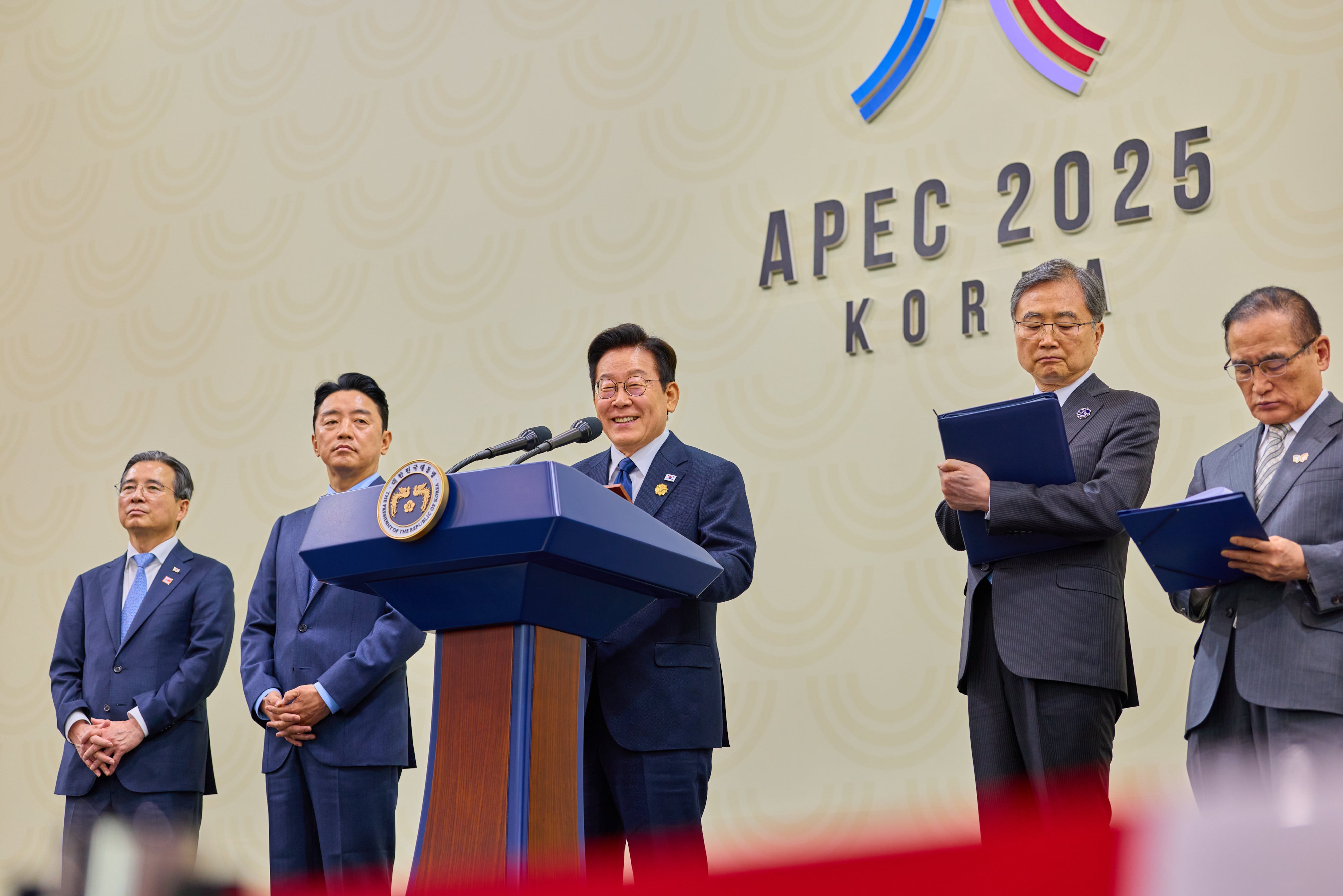 Gyeongju APEC: U.S.-China Tariff Truce, 'Free Trade' Missing
