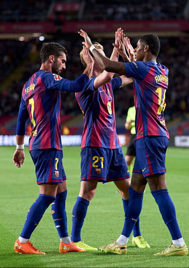 Yamal, Ferran Torres e Rashford: il Barça travolge l'Elche e resta in ...