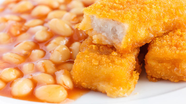 The British Side Dish For Fish Sticks That Makes Them 10x Better