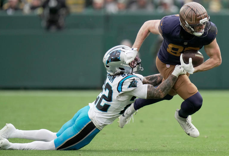 What is the Packers' tight end depth chart after Tucker Kraft's injury?