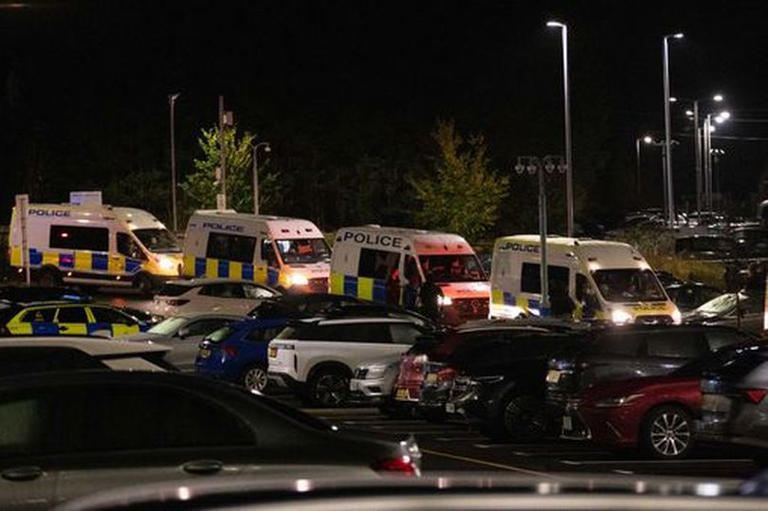 Huntingdon train stabbings: Police issue major update as man arrested ...