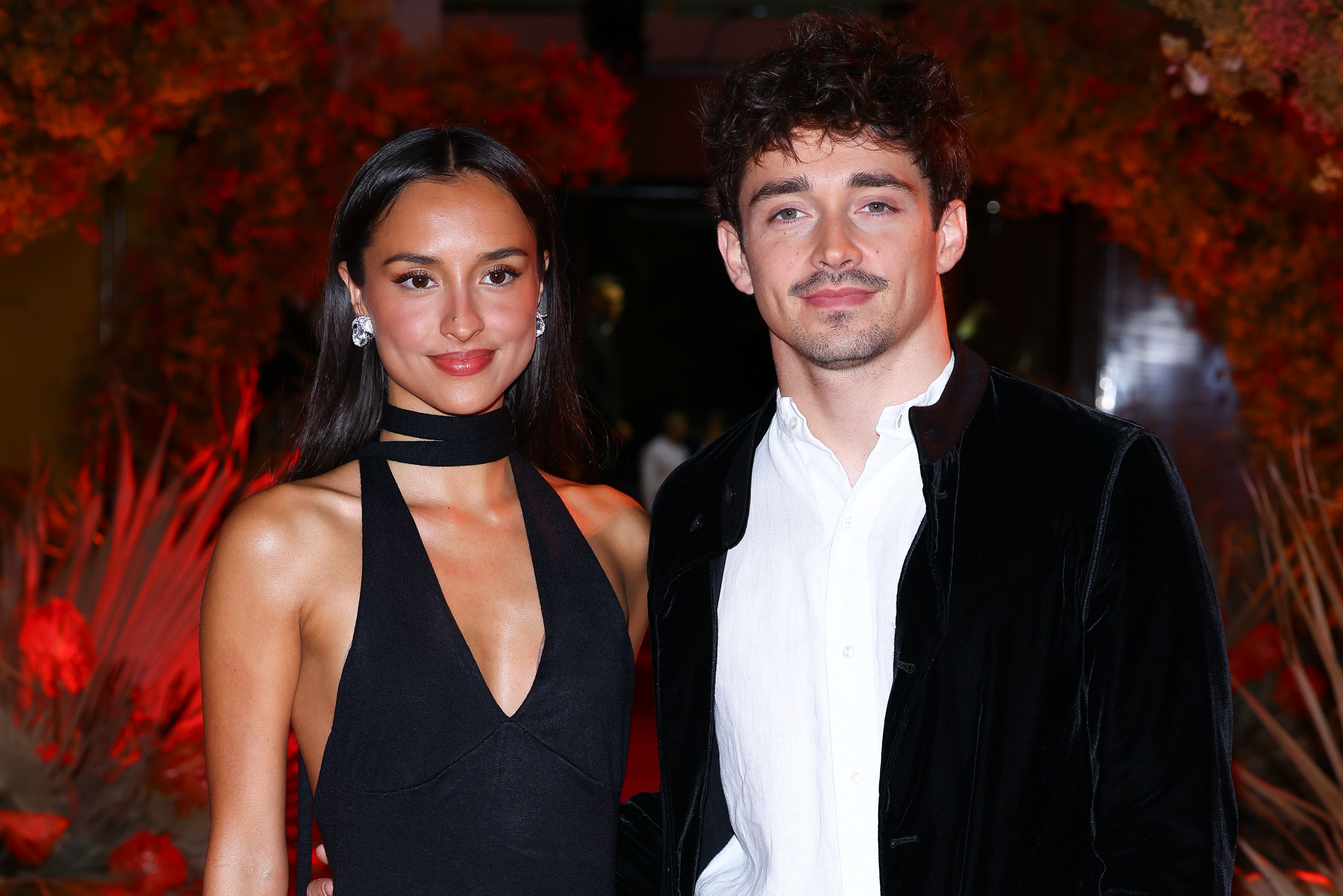 Charles Leclerc y Alexandra Saint Mleux están comprometidos después de ...