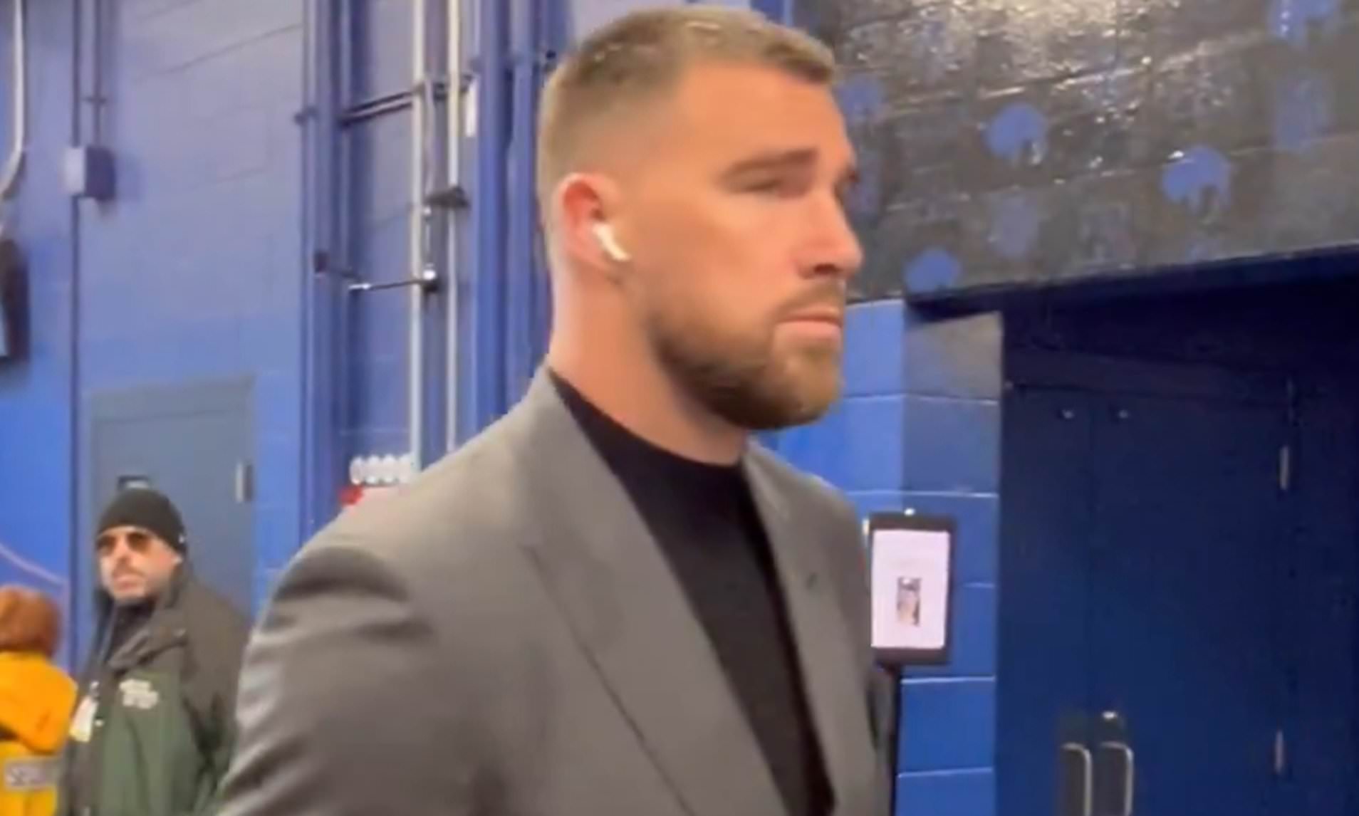 Travis Kelce arrives in sharp suit for Chiefs' clash with Bills