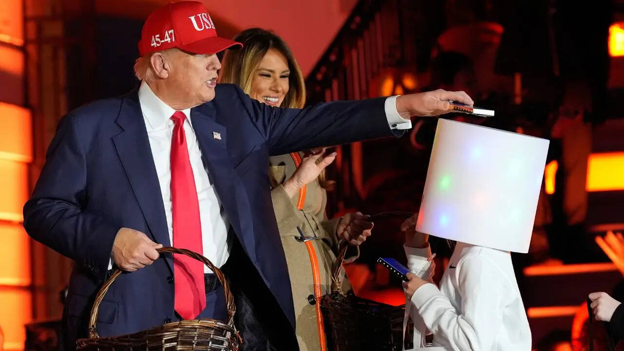 SNL Spares No One: Mamdani's Smile and Trump's Halloween Trick Get ...