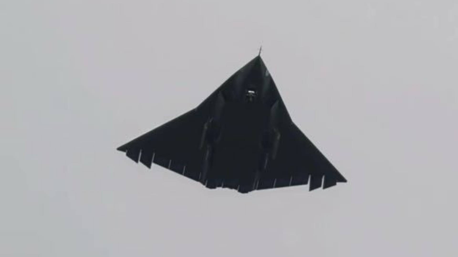 China’s 6th-gen fighter jets bearing tailless and three-engine design ...