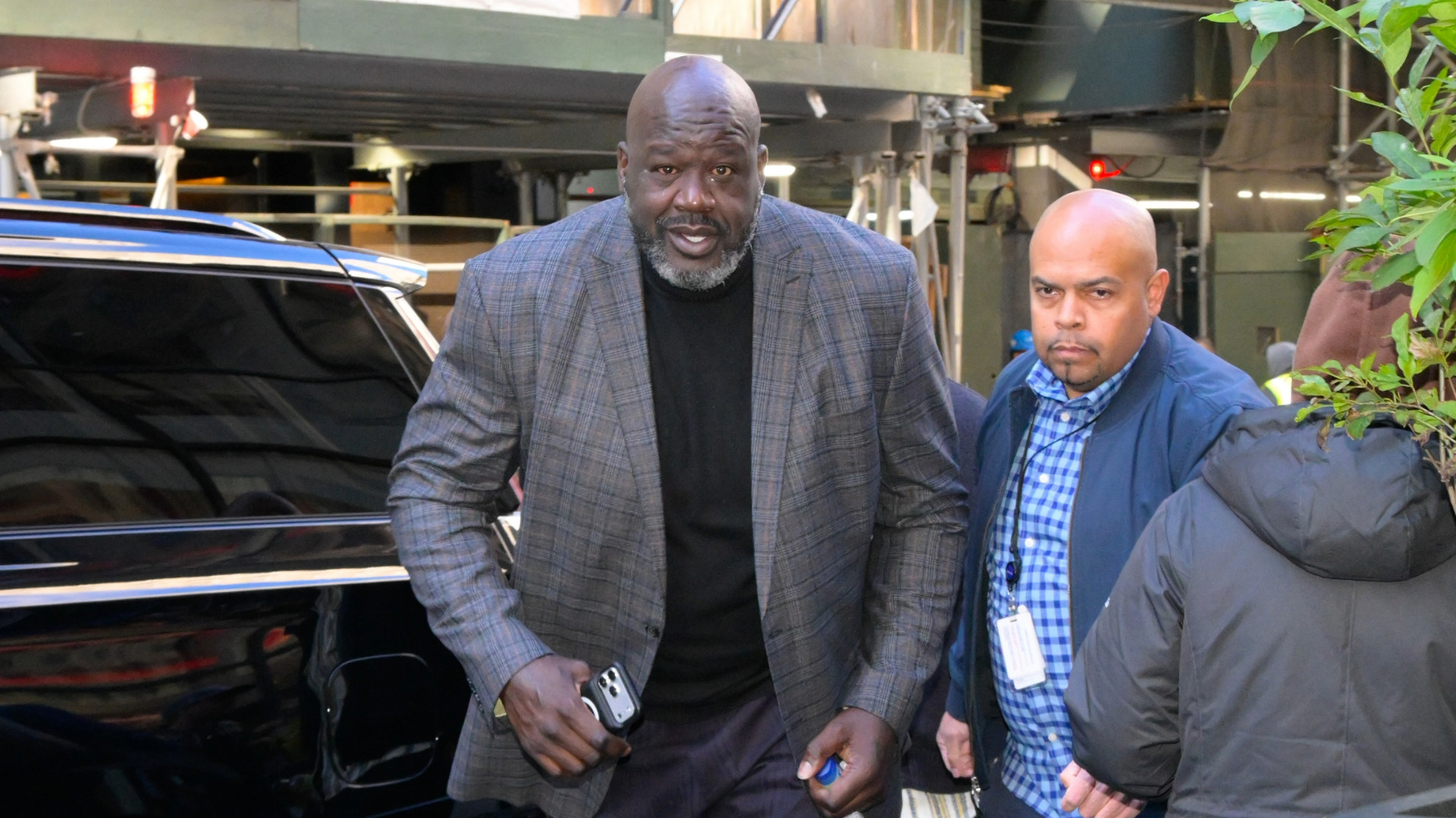 Shaq's $180K Custom SUV Vanishes - Georgia Sheriff Launches Search