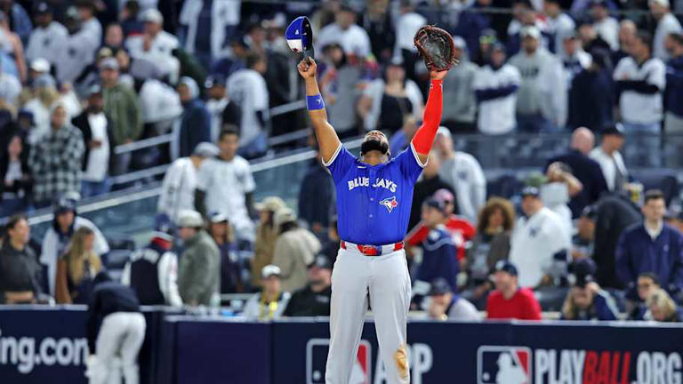 Yankees Fans Roast Vladimir Guerrero Jr. After Emotional Defeat