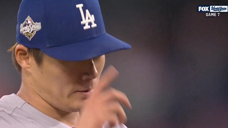 Yoshinobu Yamamoto’s Classy Gesture to Vlad Guerrero Jr. in 11th Inning ...