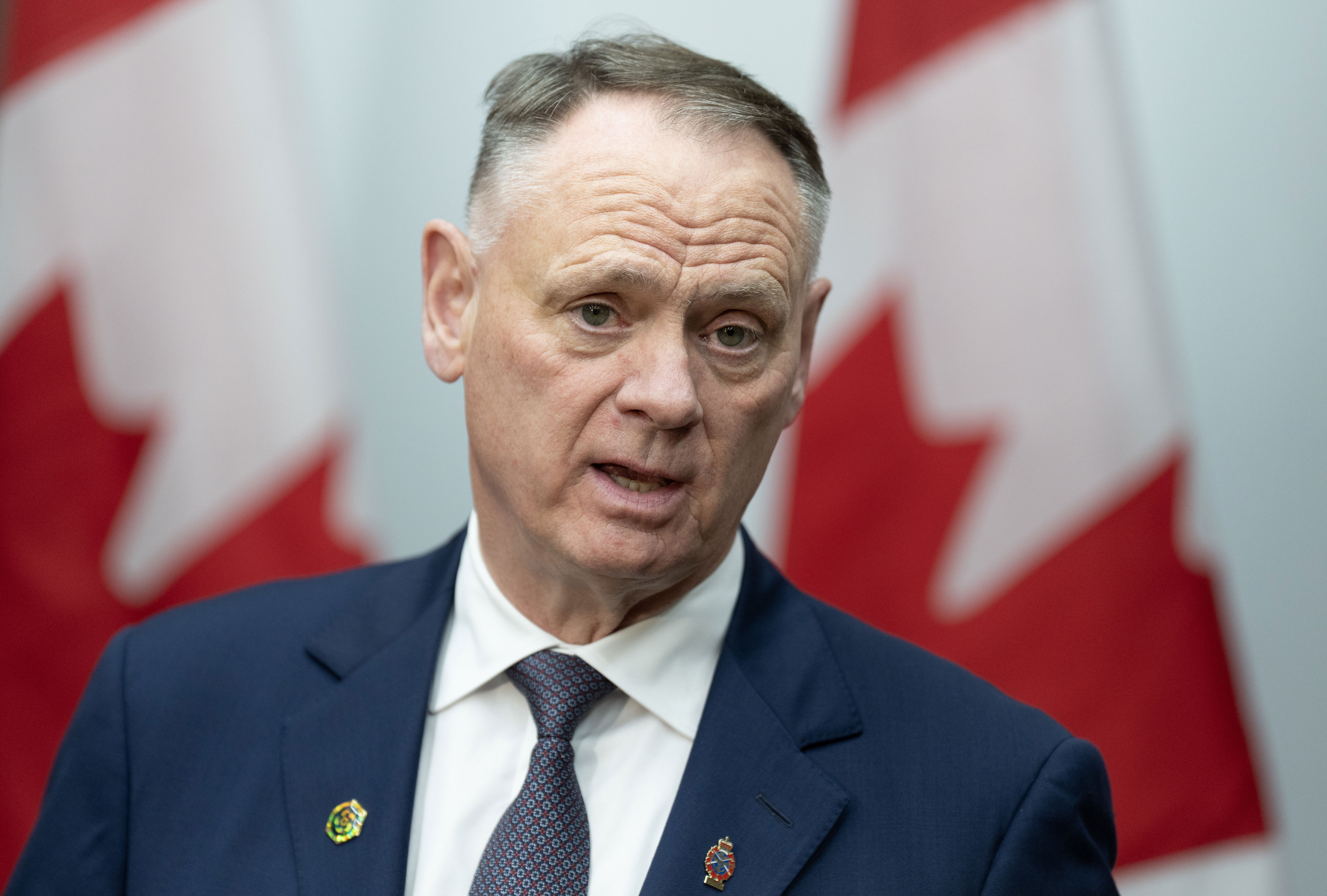 Canada signs defence pact with the Philippines