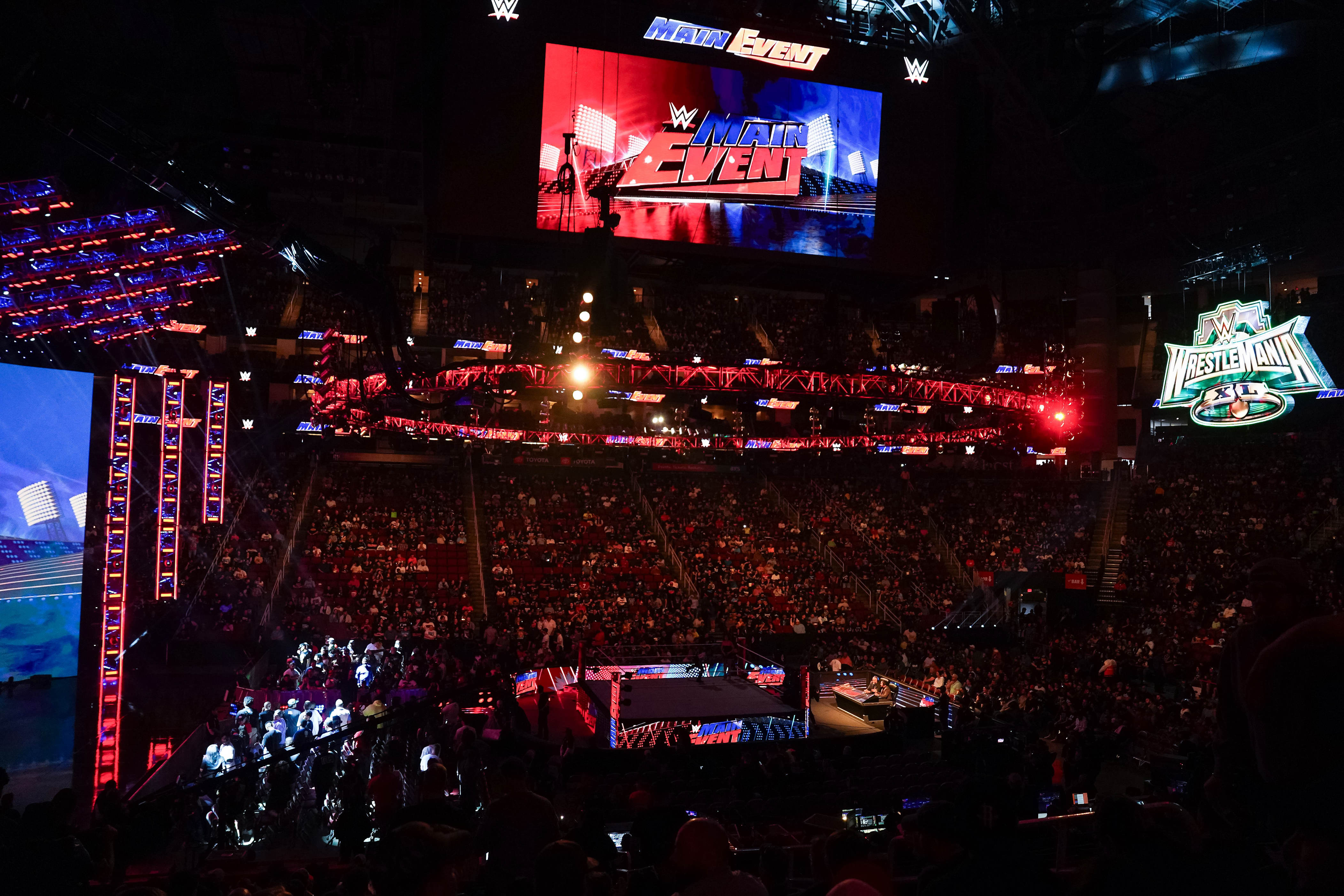 WWE Raw to feature major championship rematch