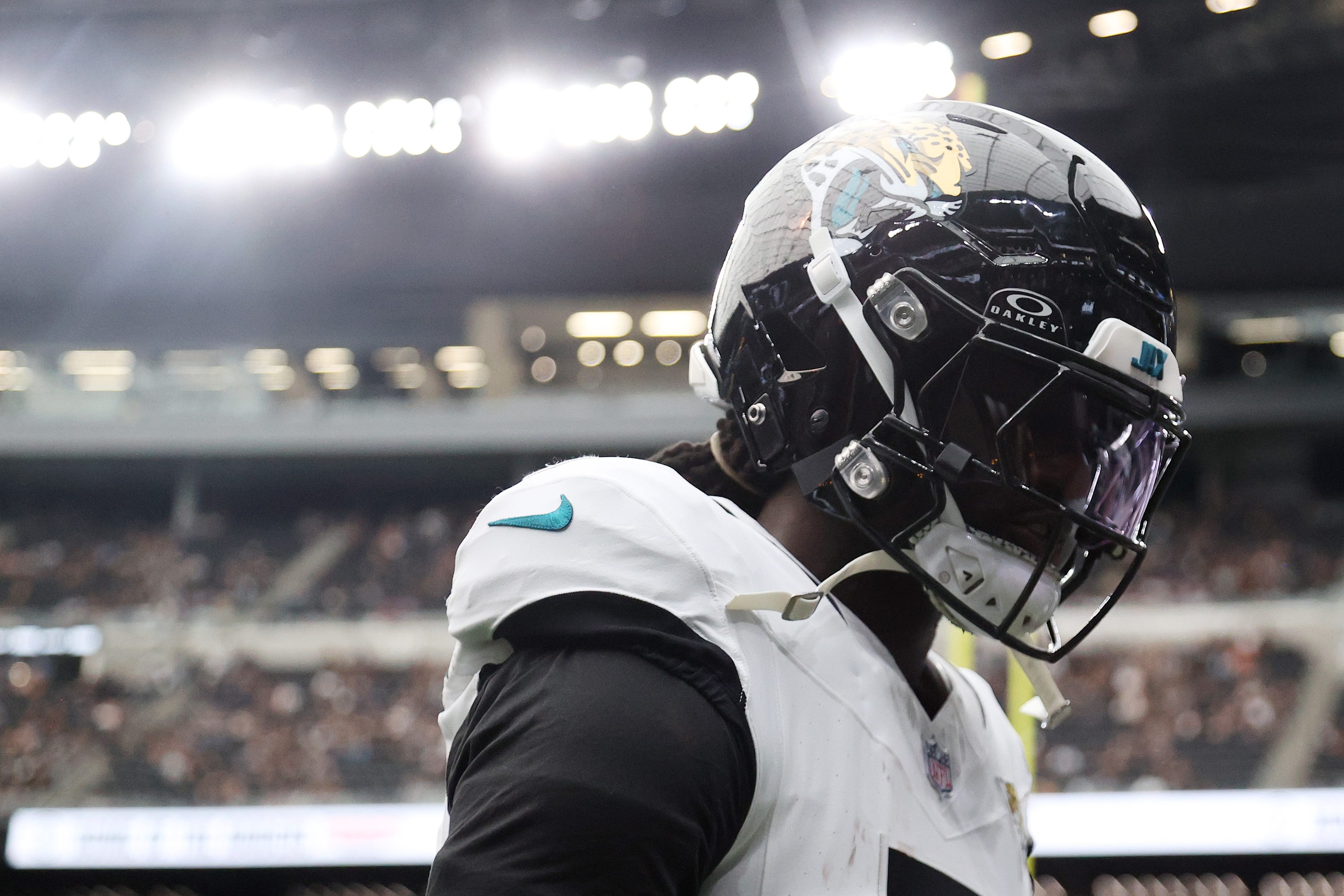 Brian Thomas Jr. injury update: Will Jaguars' WR play vs. Chargers in ...