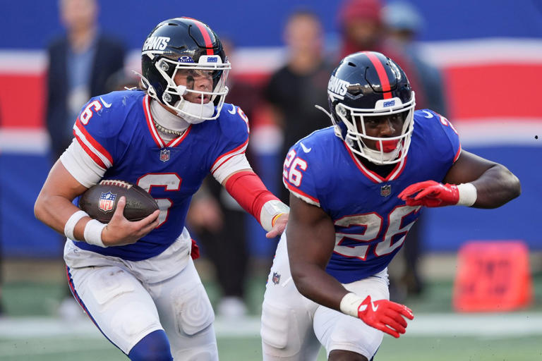 Giants get dominated in all phases as they drop to 2-7 with a 34-24 ...