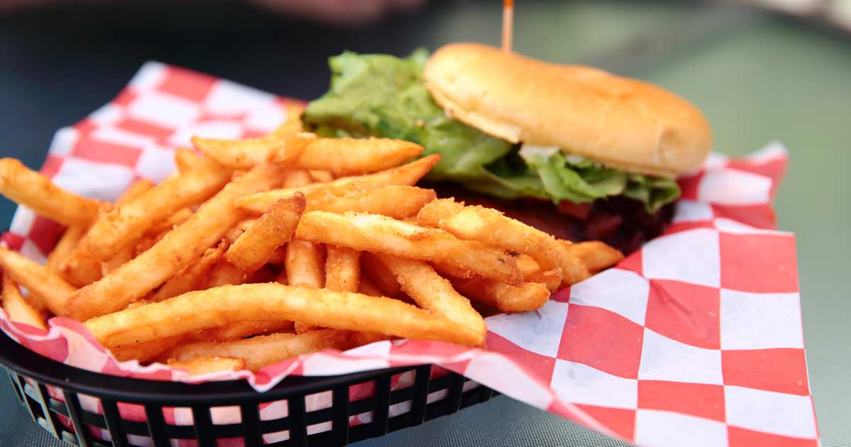 The One Small-Town Stop in Kansas for an Absolutely Perfect Burger