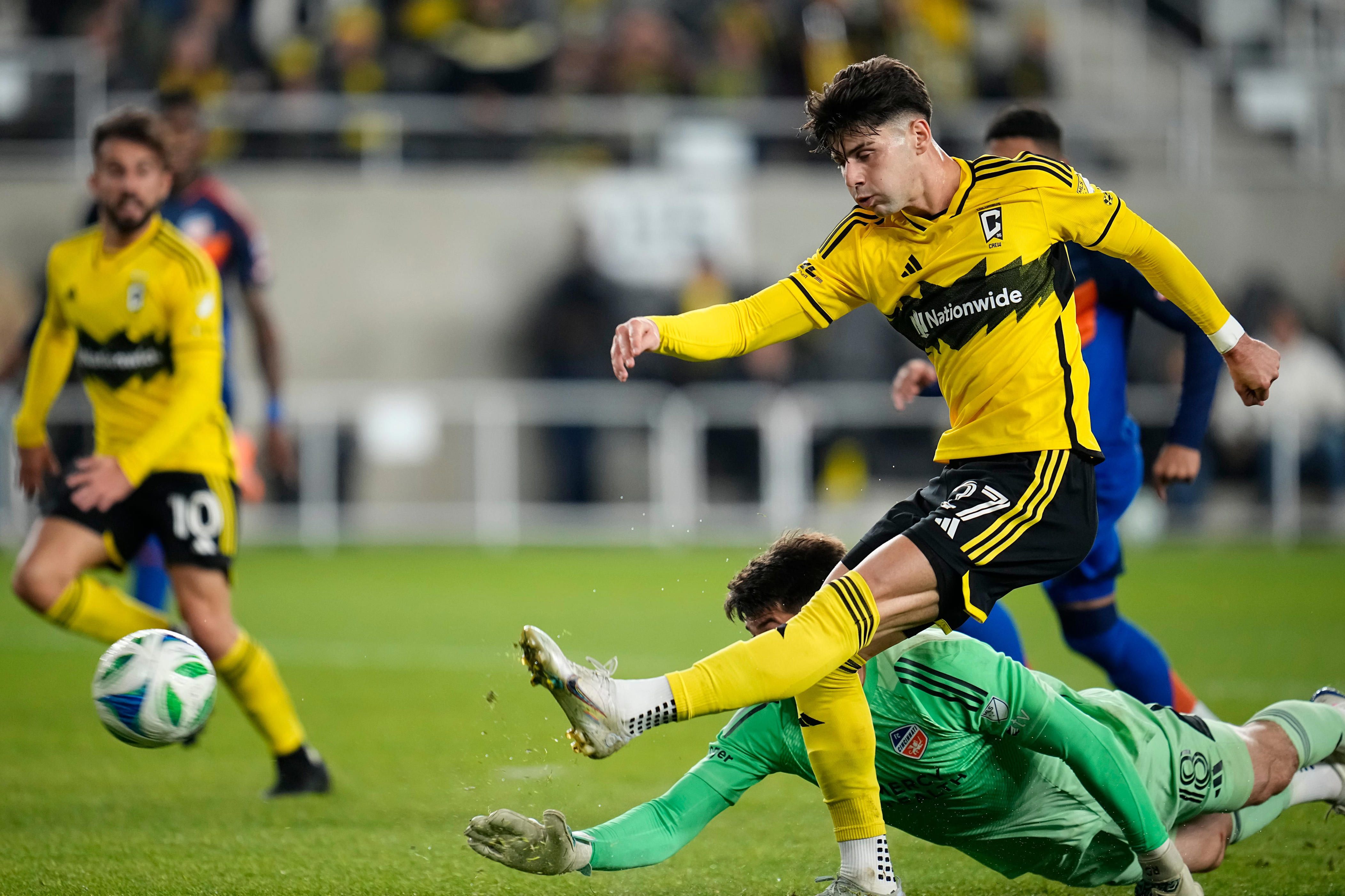 Columbus Crew record dominant win vs Cincinnati in Game 2 of Hell is ...