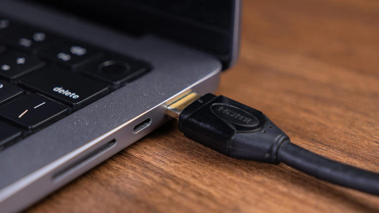 The 5 Most Common HDMI Input Problems (And How To Fix Them)