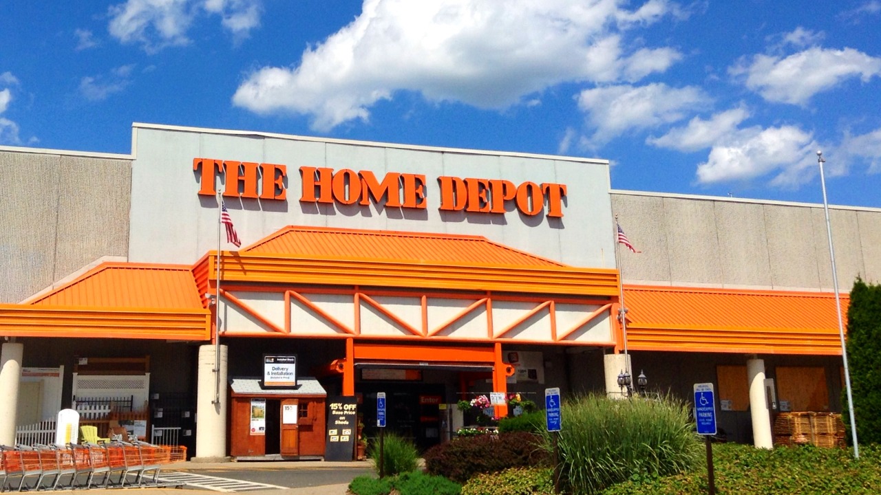 Home Depot Supply closure triggers 1,100 job cuts in 2025