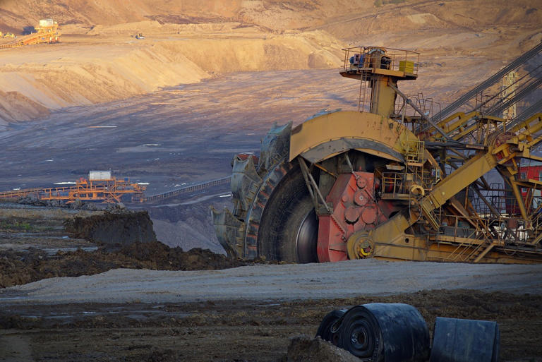 How Rare-Earth Minerals and Supply Chains Are Rewriting Global Power