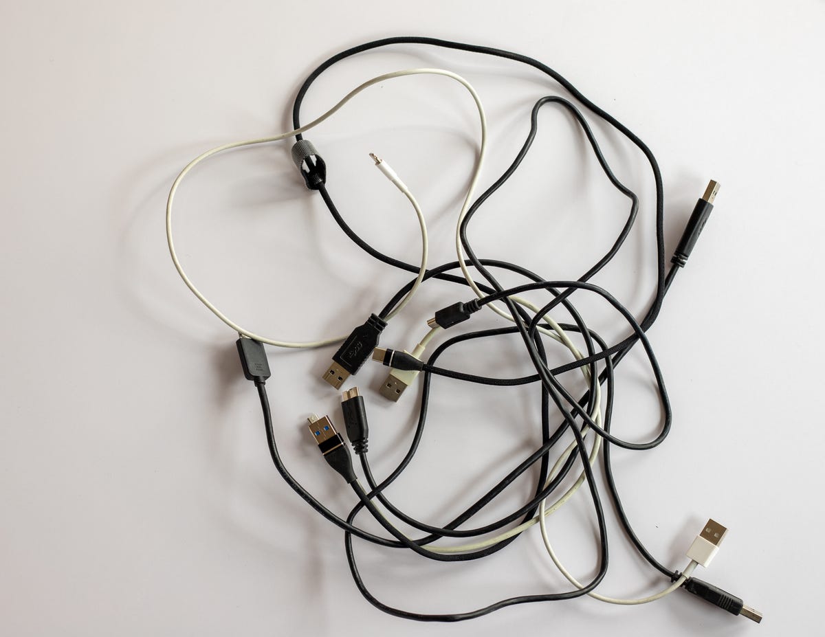 The best way to clean out your car: 10 things to throw out ASAP