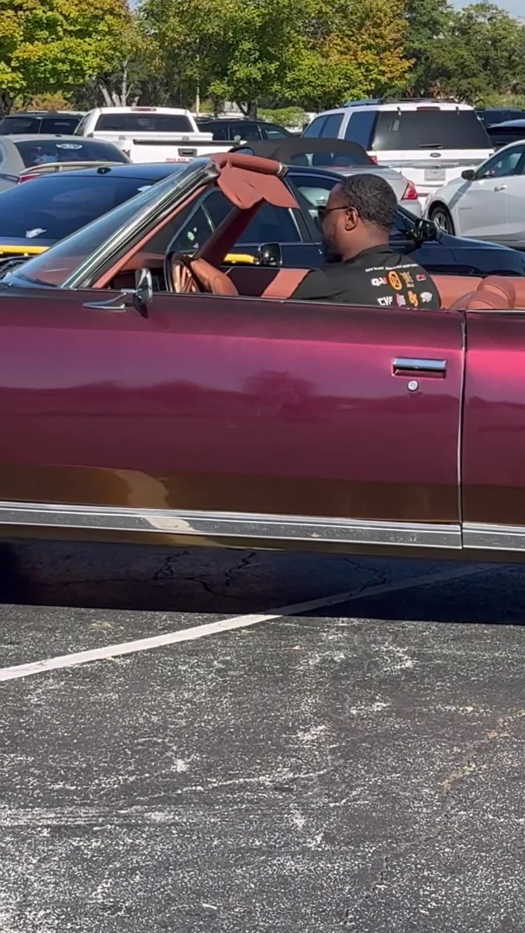 Donkmaster unloading 73 Chevy vert on 26’s