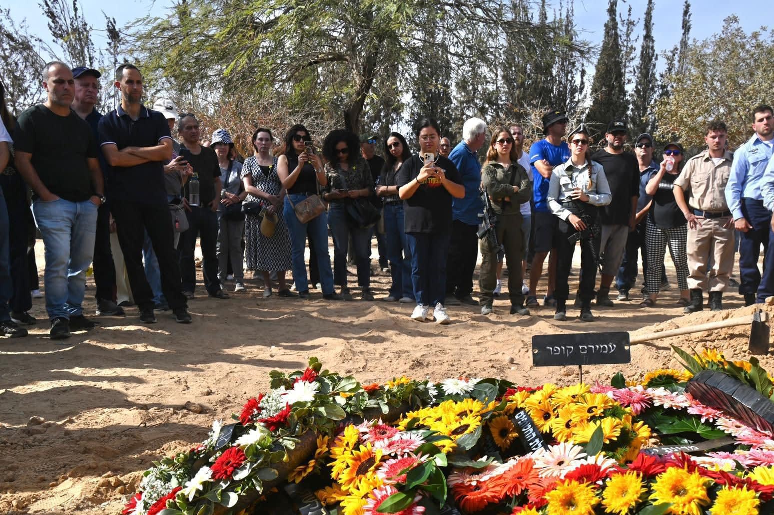 Sahar Baruch, Amiram Cooper laid to rest after over two years of war in ...