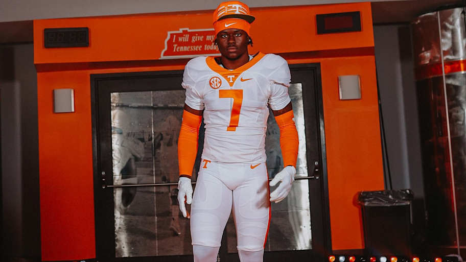 Tennessee Volunteers 2026 Football Commit Visits Ohio State Buckeyes