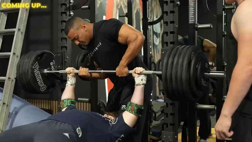 17-Year-Old Benches 5 Plates For Reps