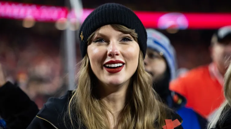 Is Taylor Swift at Chiefs vs. Bills today? Updates on if star is ...