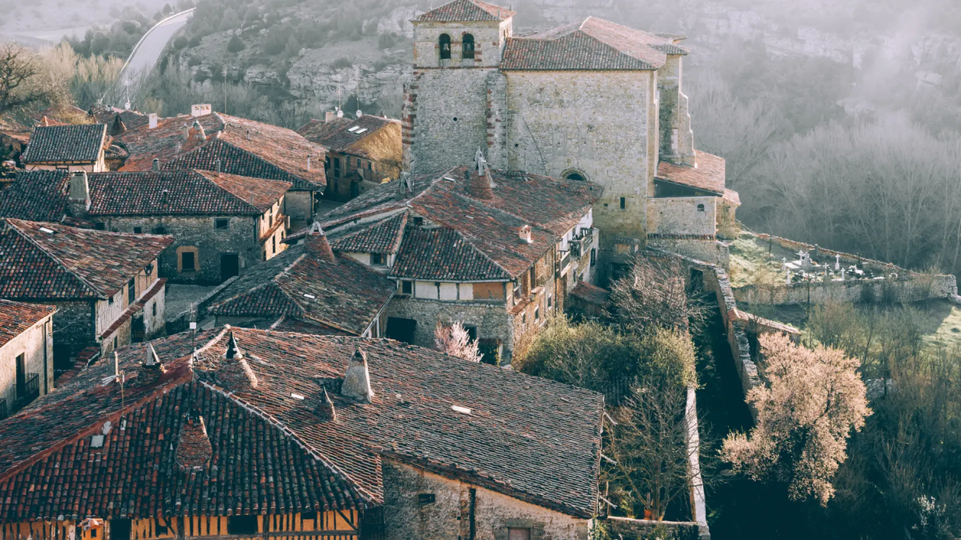 El pueblo que separaba la España cristiana de la musulmana: fortificado ...