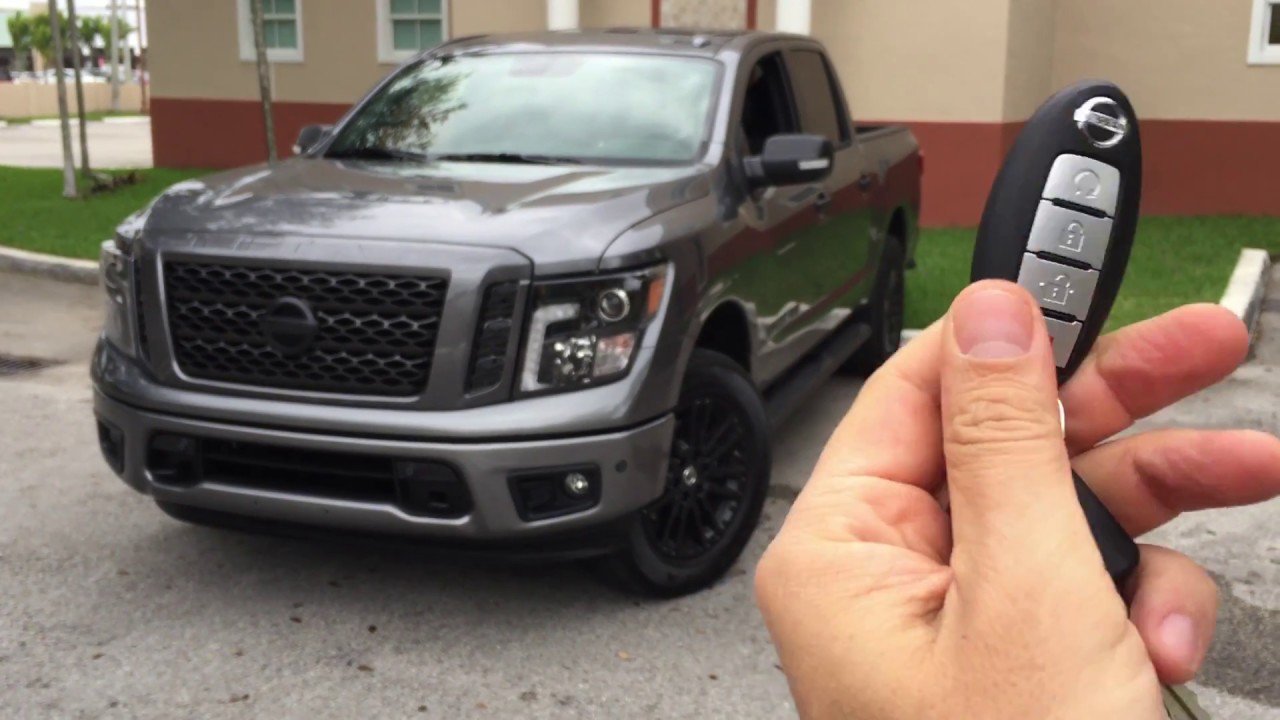 Nissan Titan Midnight Edition 2018 | Encendido
