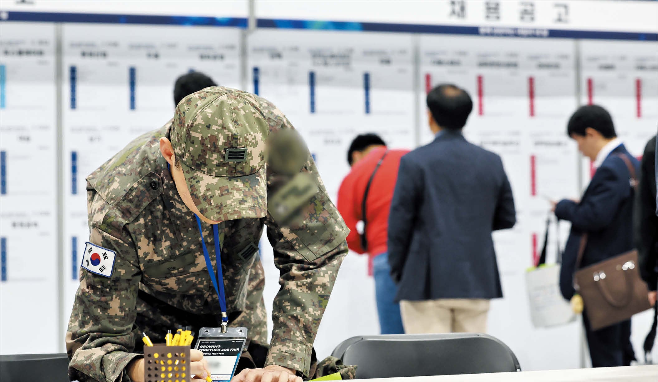 Editorial President Aware Of Youth Job Crisis Urges Labor Reforms