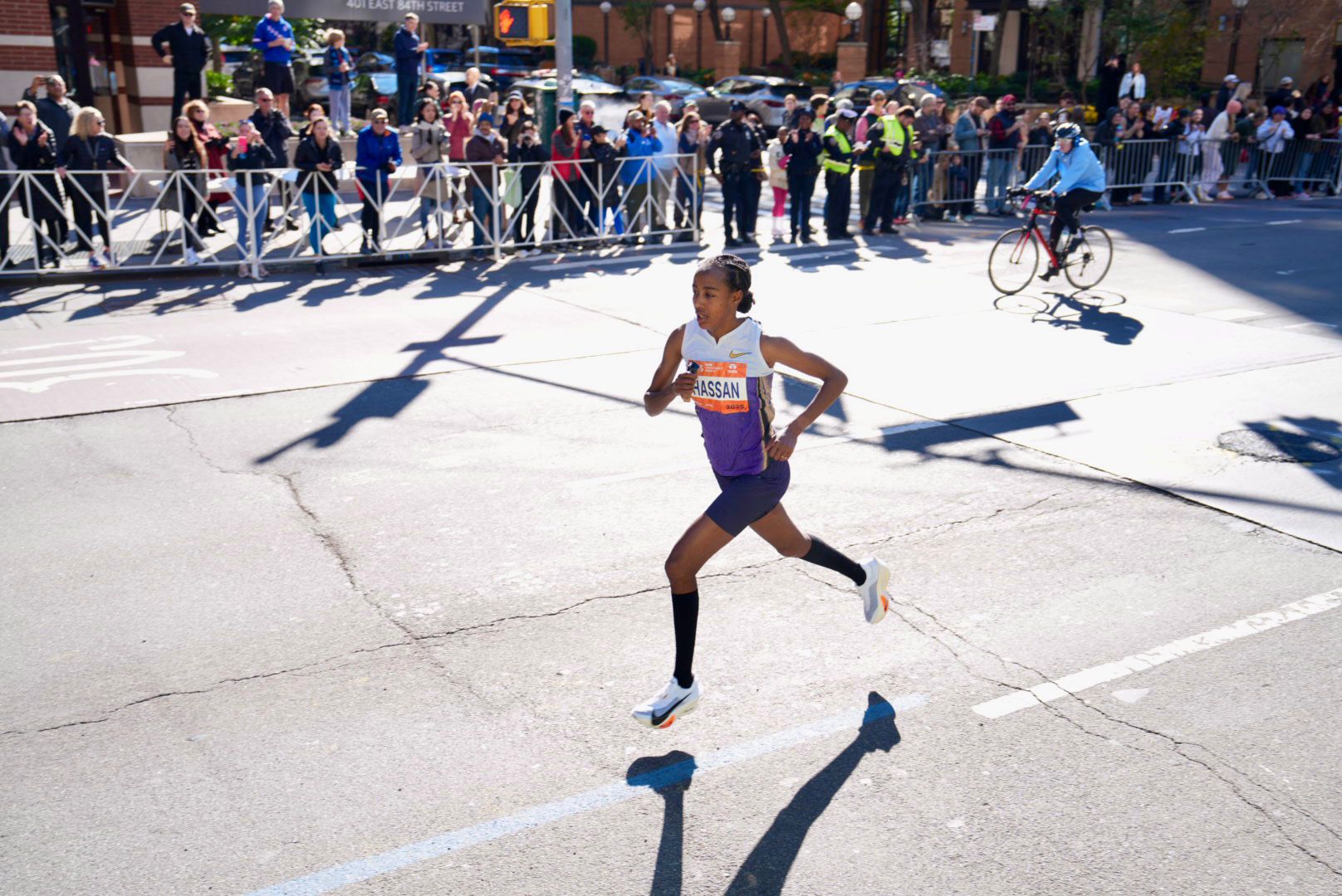 Parcoursrecord in New York voor Helen Obiri, Sifan Hassan zesde na ...