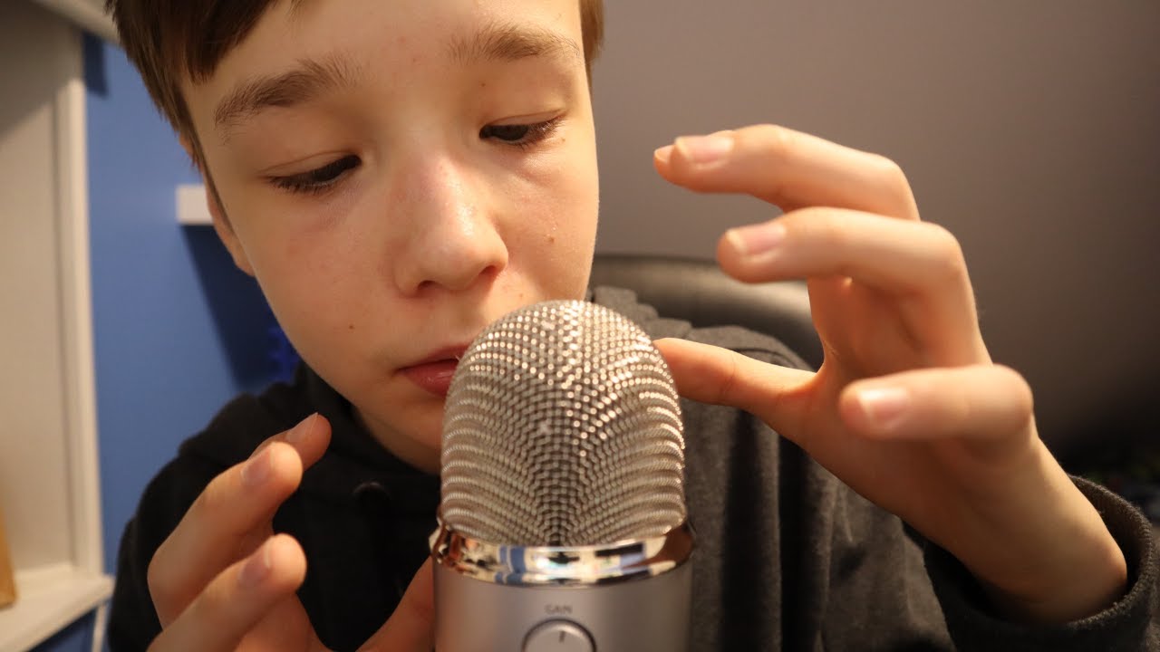 ASMR extremely tingly mouth sounds