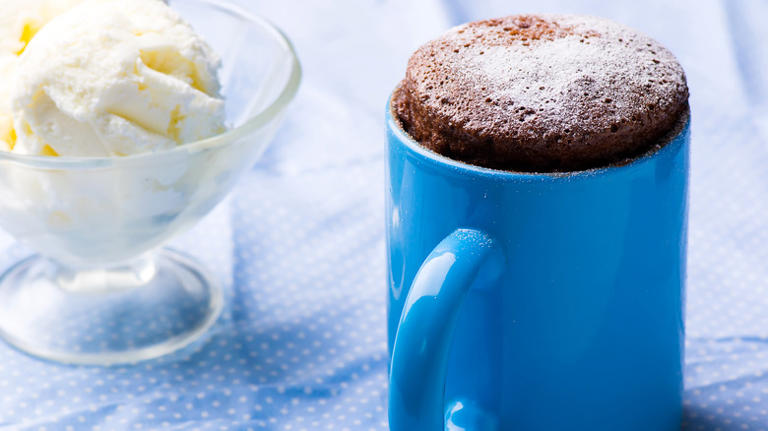 10 Tasty Types Of Cake You Can Make In A Mug