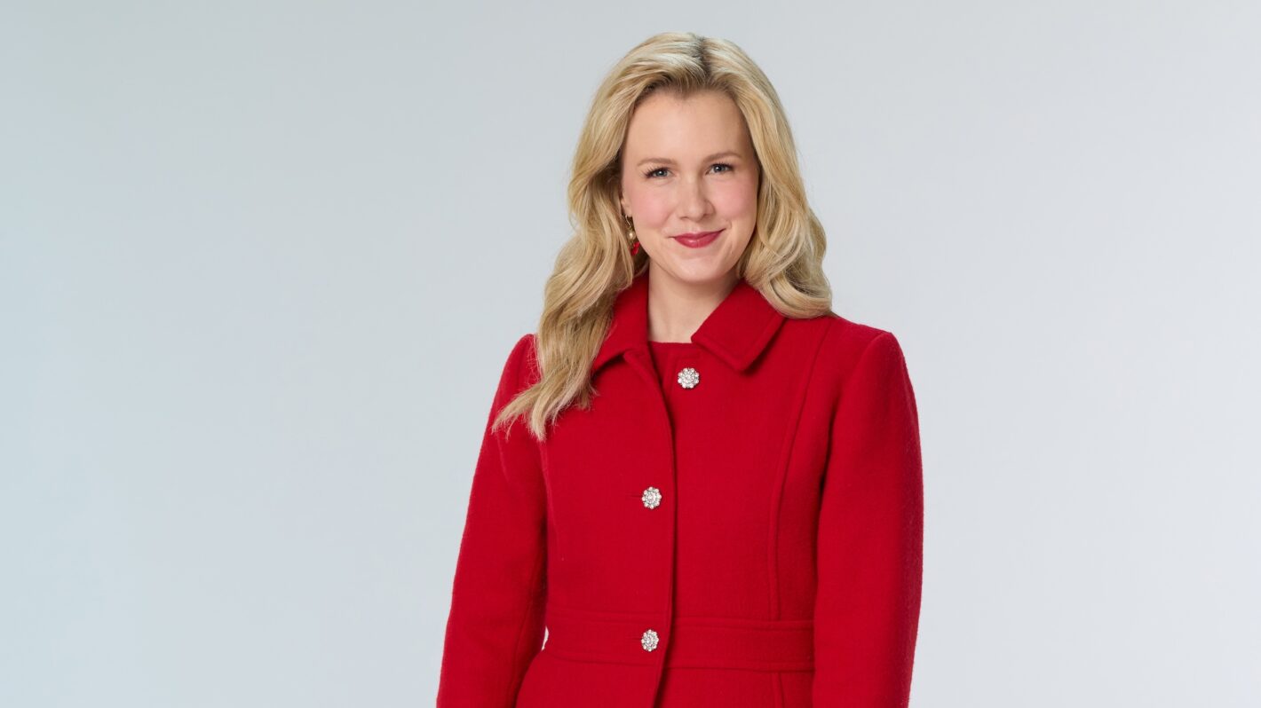 Get to Know Hallmark Star Ginna Claire Mason’s Husband & Their Love Story
