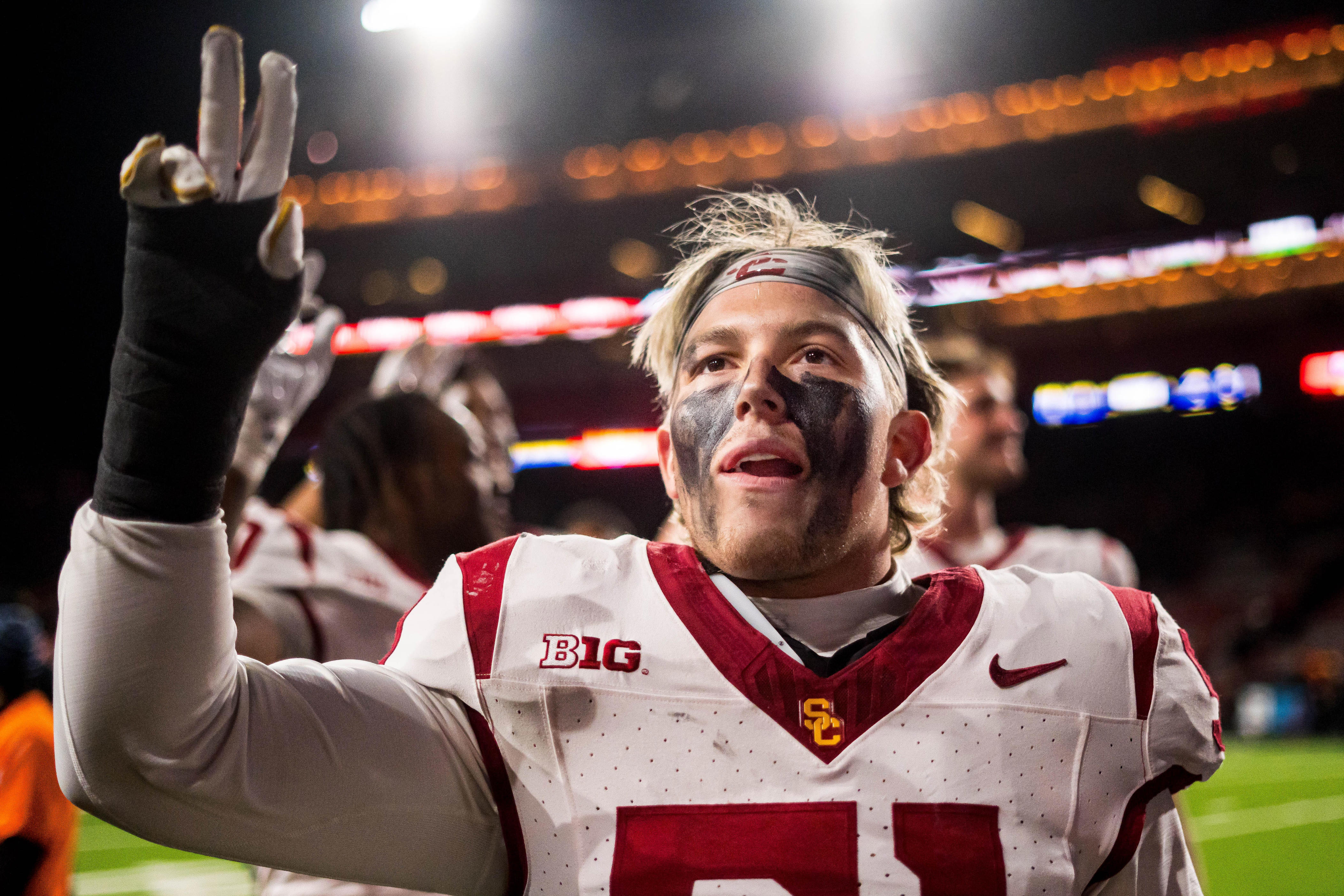 Big Ten football Week 10 scoreboard -- USC gets much-needed win