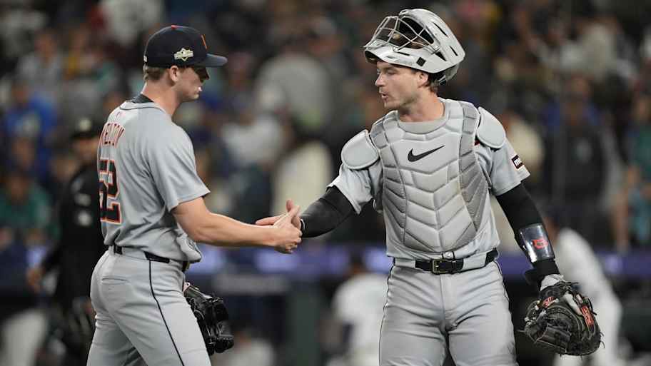Tigers Breakout Star Dillon Dingler Takes Home Gold Glove Award