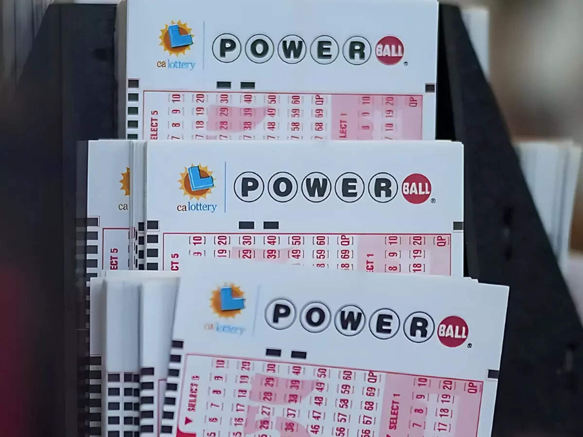 Powerball jackpot soars to $419 million for November 3 drawing - What ...